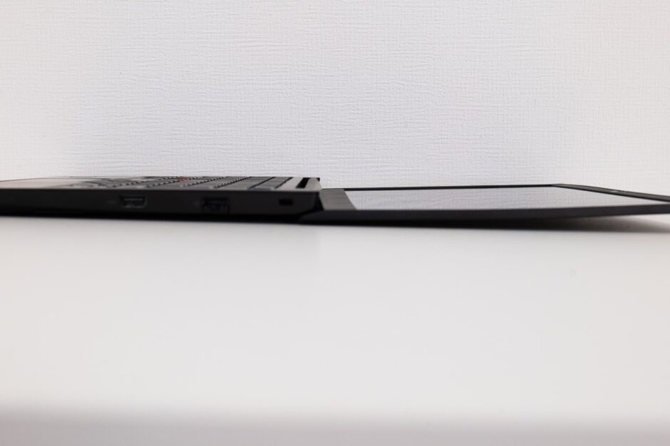 ThinkPad E14 Gen4の実機レビュー：メリット・デメリットと評価まとめ | SIMPC｜シンプシー